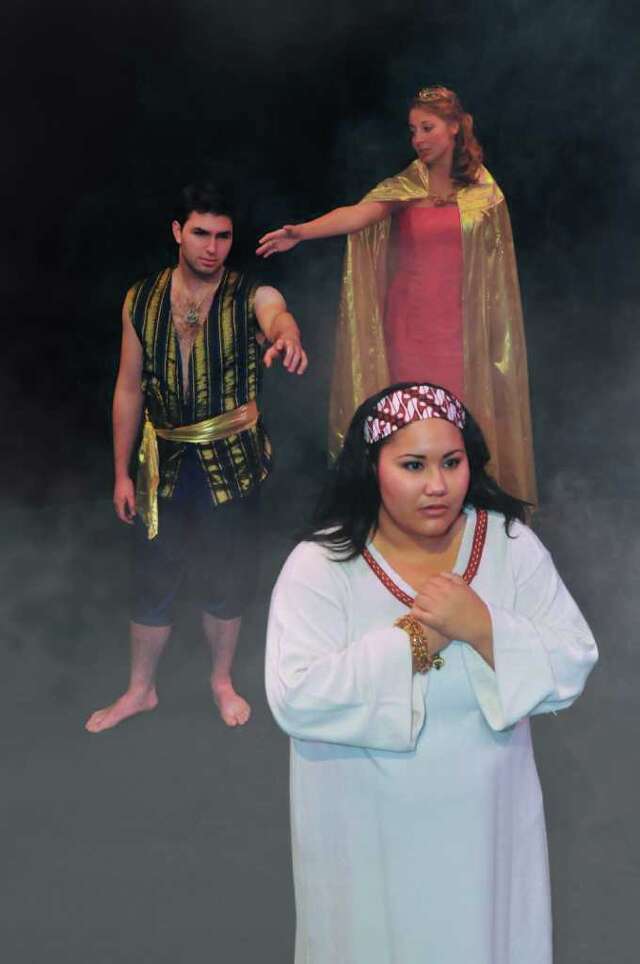 'Aida' star brings out best in cast