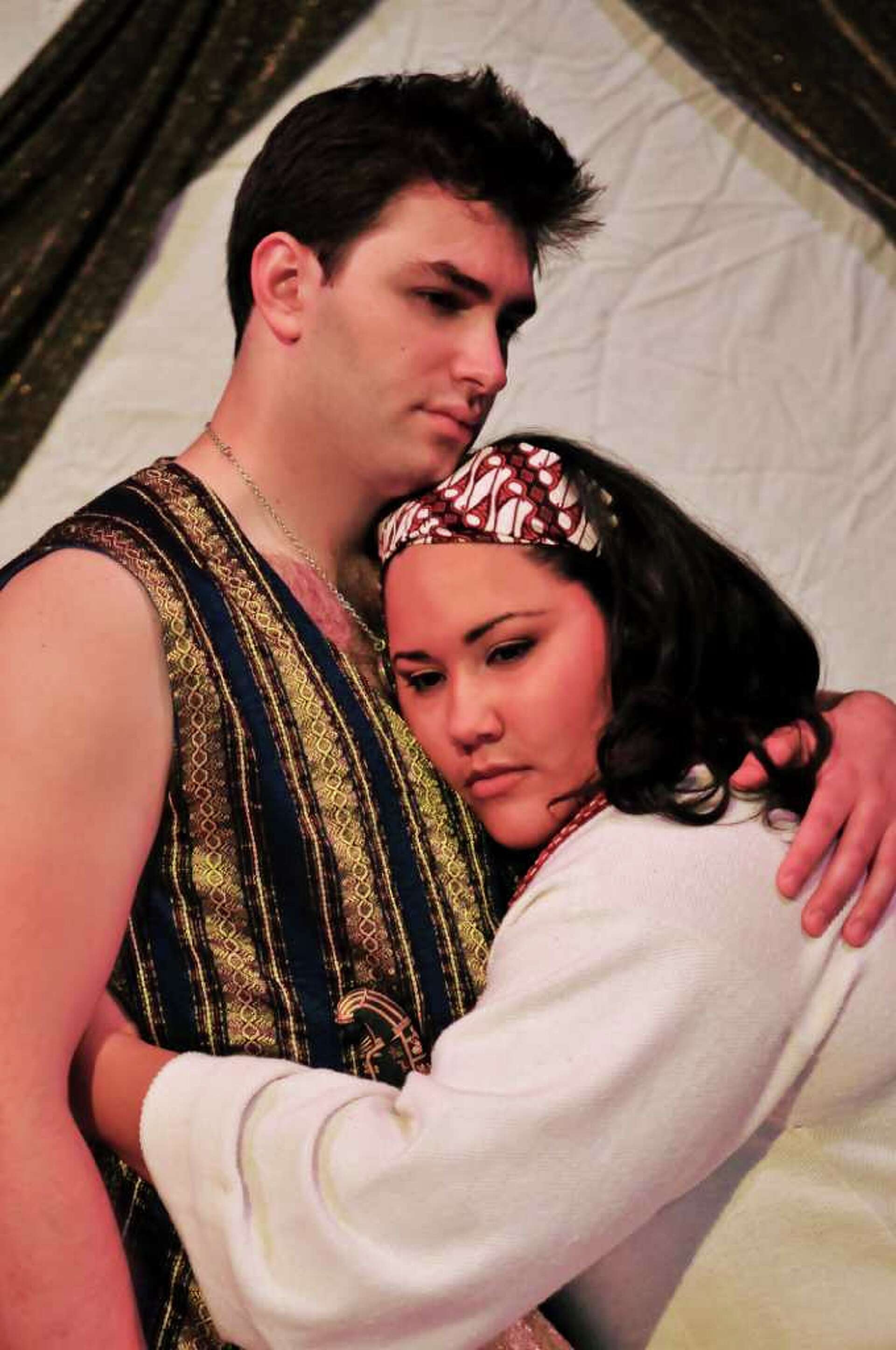 'Aida' star brings out best in cast