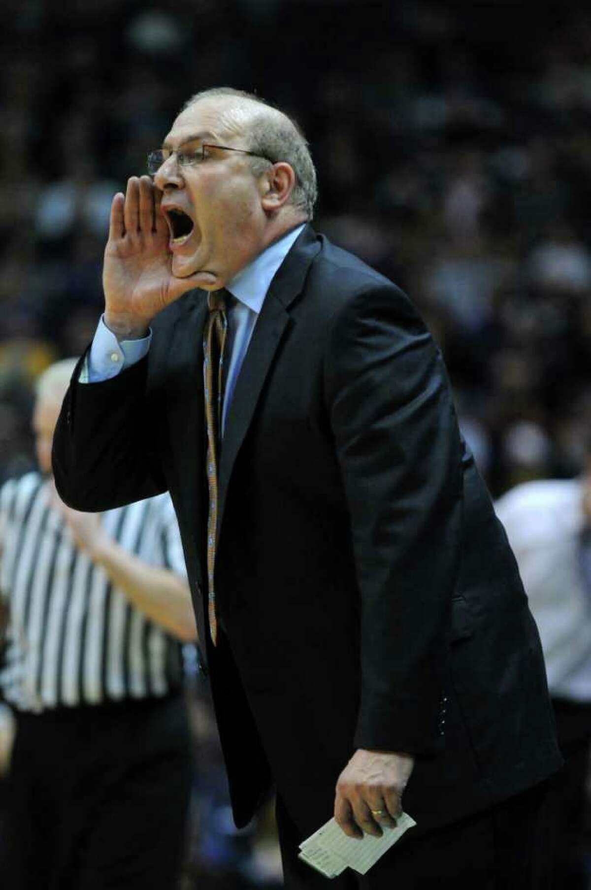 Siena rallies to shock UAlbany