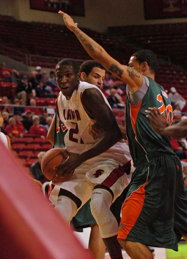 Lamar beats UTPA despite sloppy play