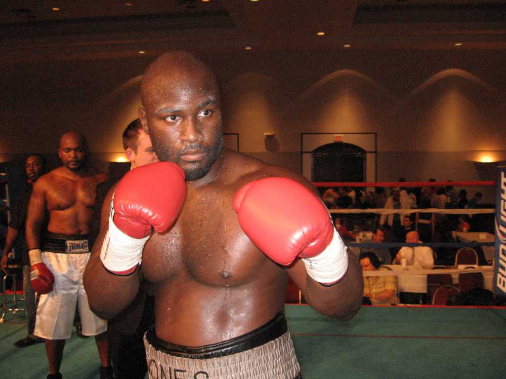 Boxing: Savarese cards taking shape