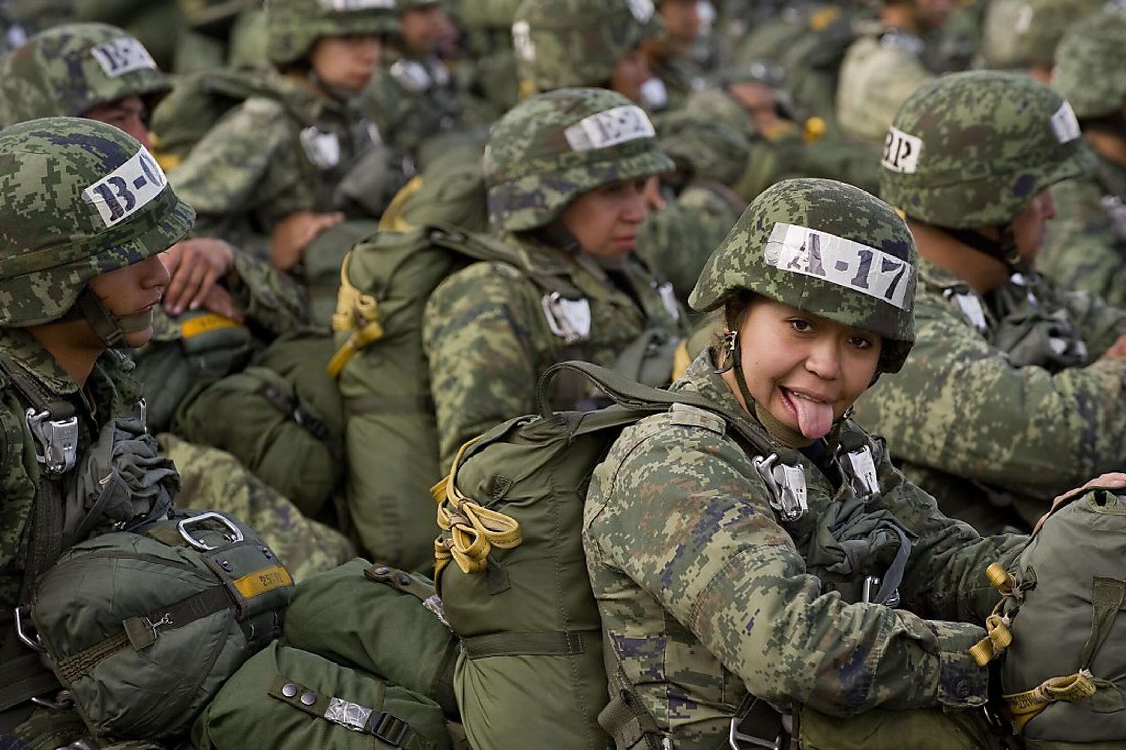 New generation of female soldiers in Mexico completes first jump