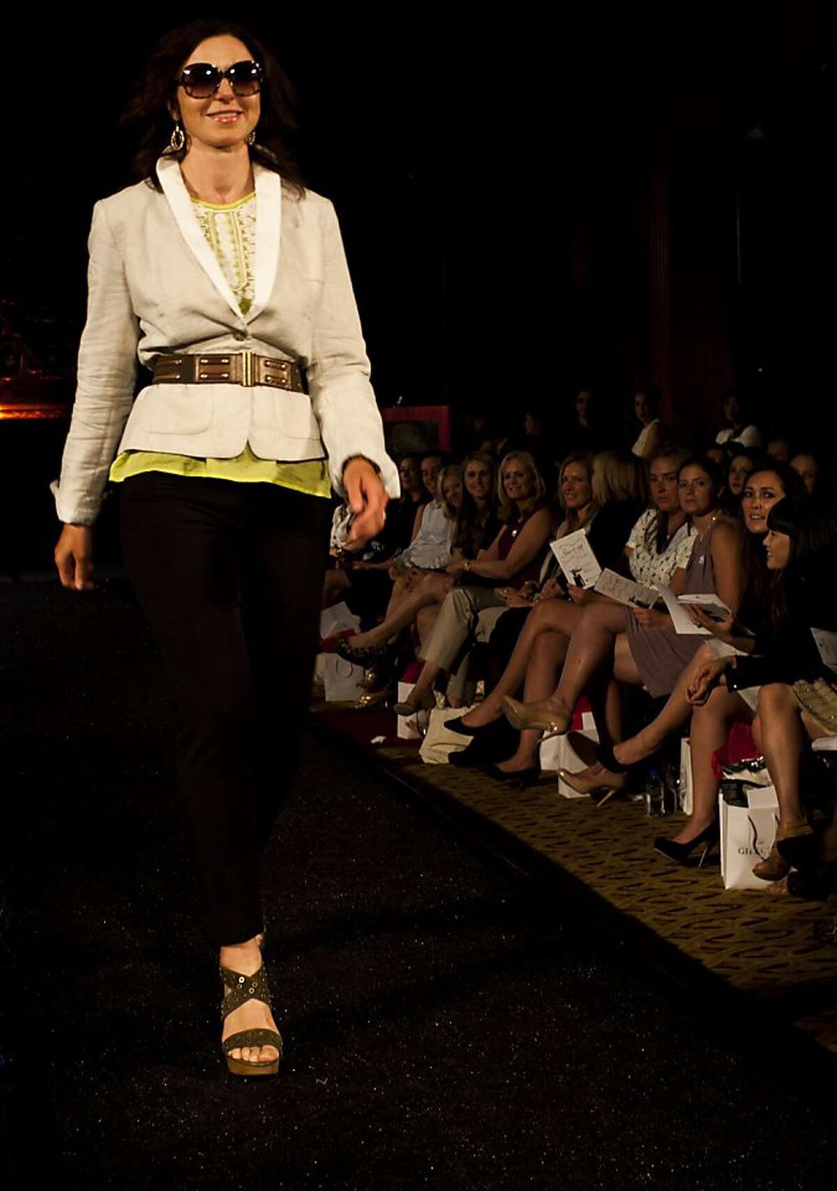 Bay Area women Dress For Success