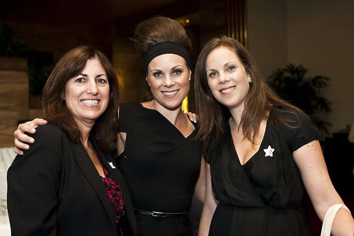Bay Area women Dress For Success