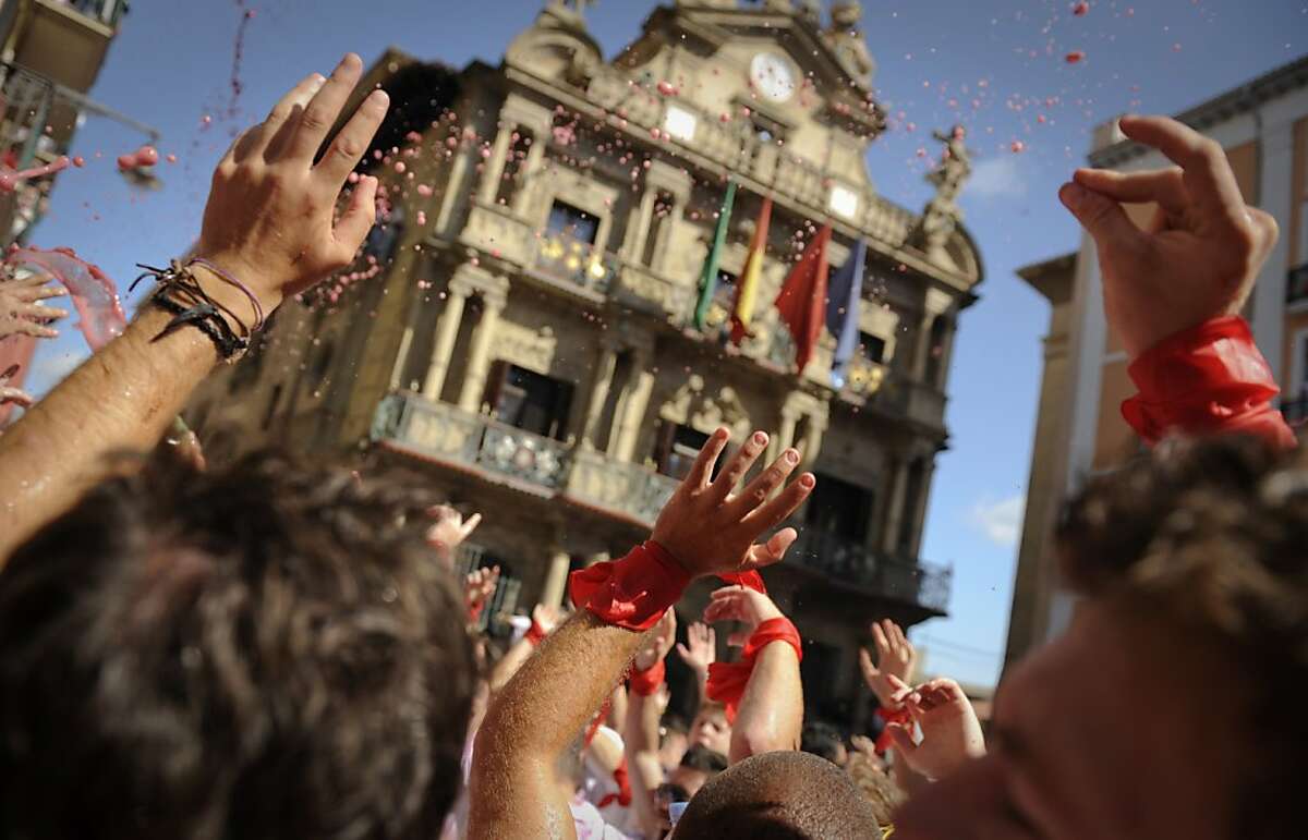 Spain's Festival of San Fermin begins