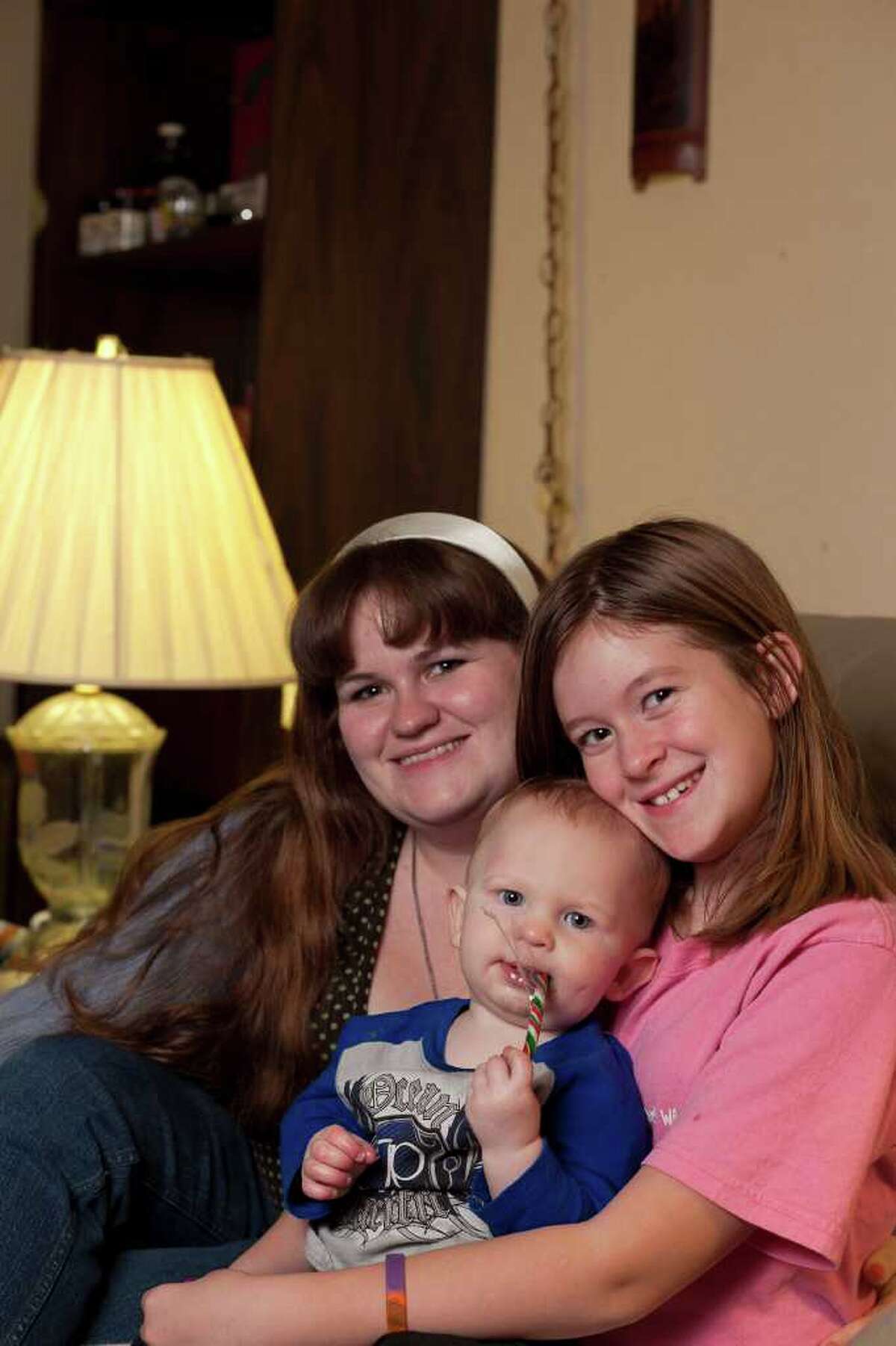 Year of stress turns into hope for mom, 2 children