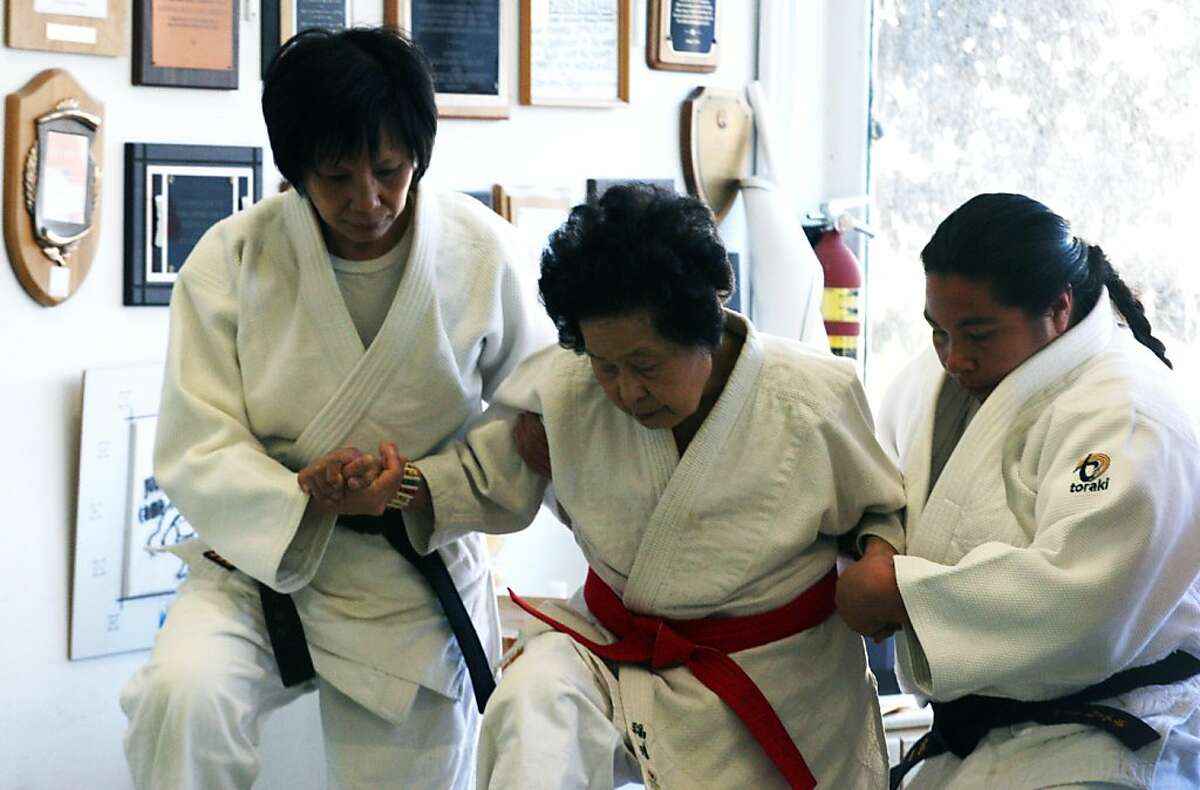 Keiko Fukuda - judo master - doc in 2012