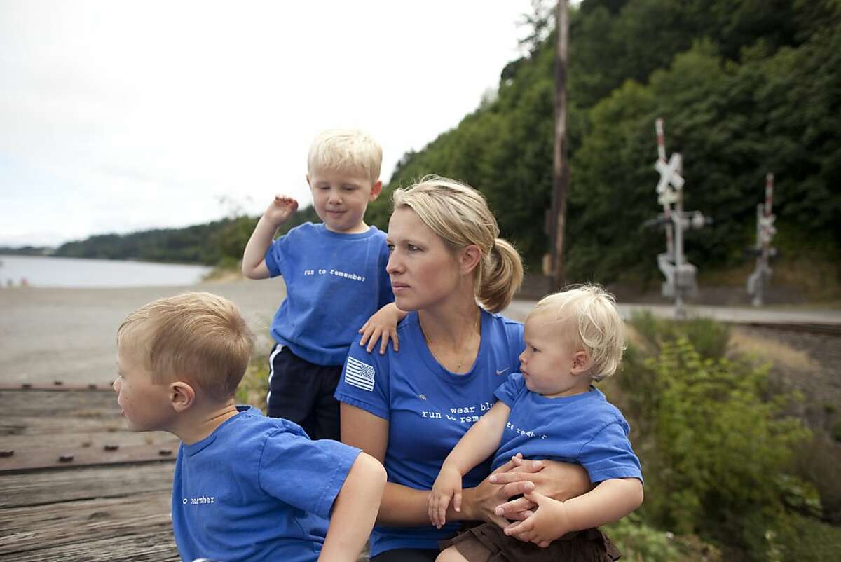 War widow Lisa Hallett runs to honor husband