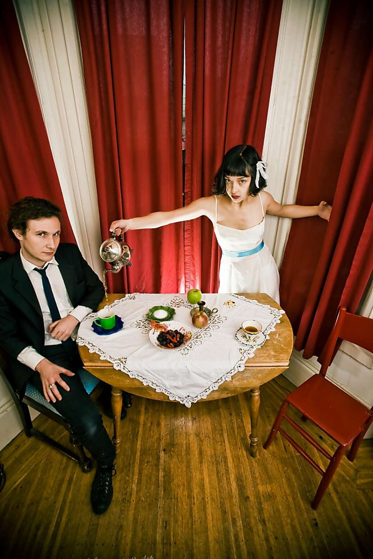 Foxtails Brigade: poignant stories with strings