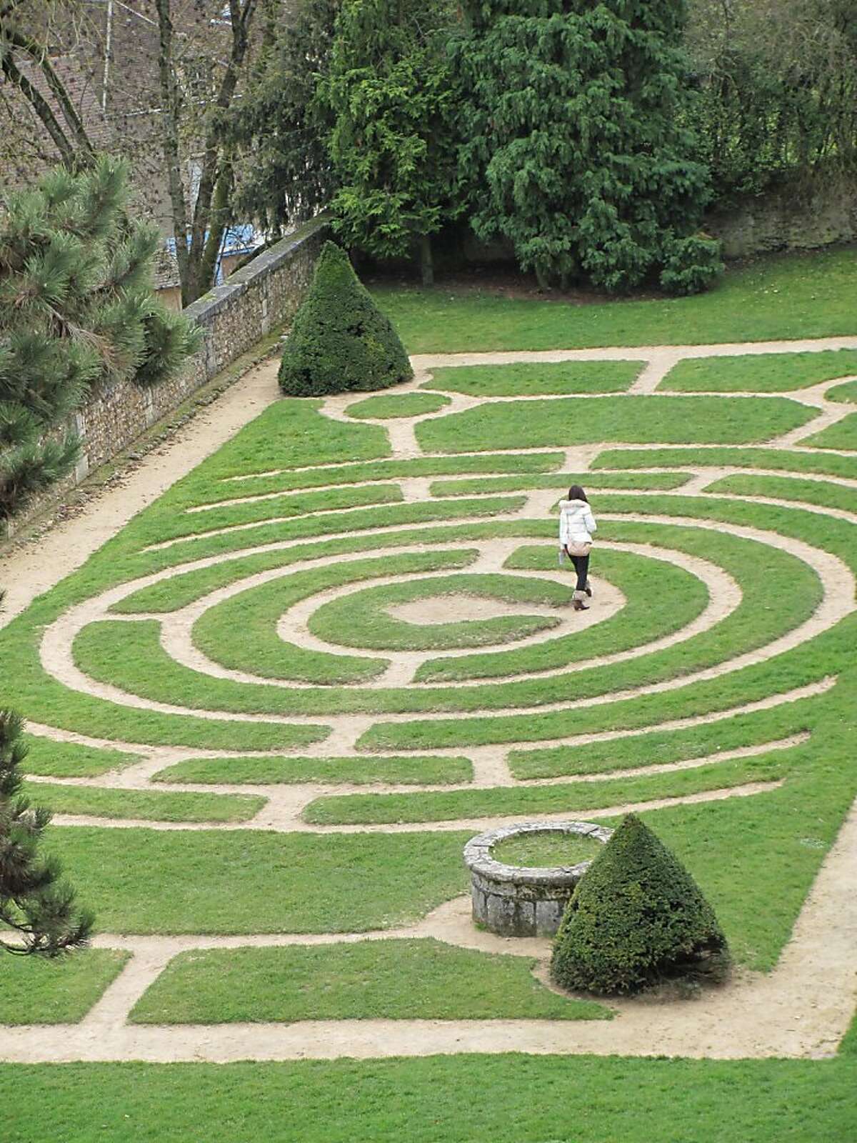 Chartres keeps its spiritual allure