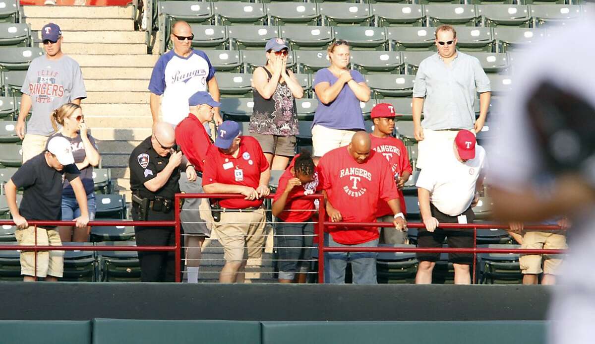 Man dies after fall from outfield seats in Texas