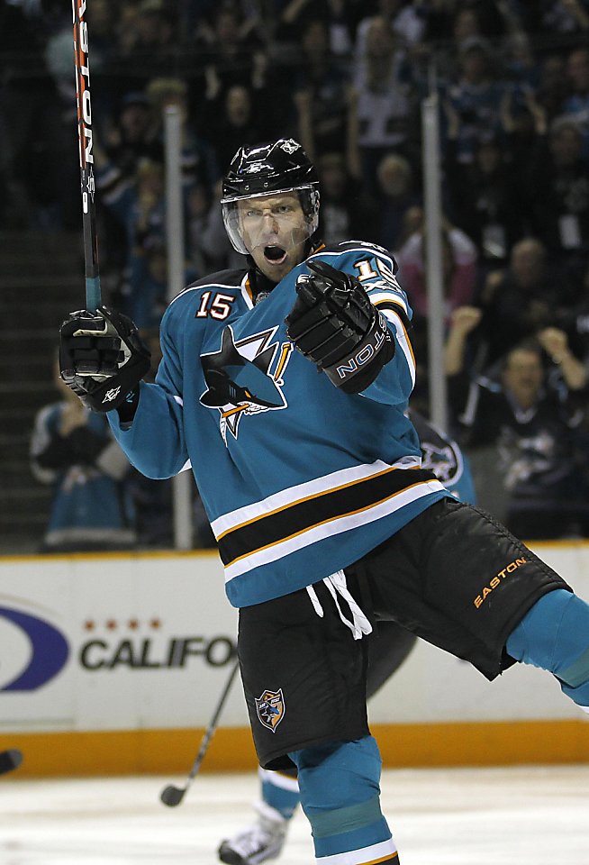 Heatley's goals lead Sharks past chippy Ducks