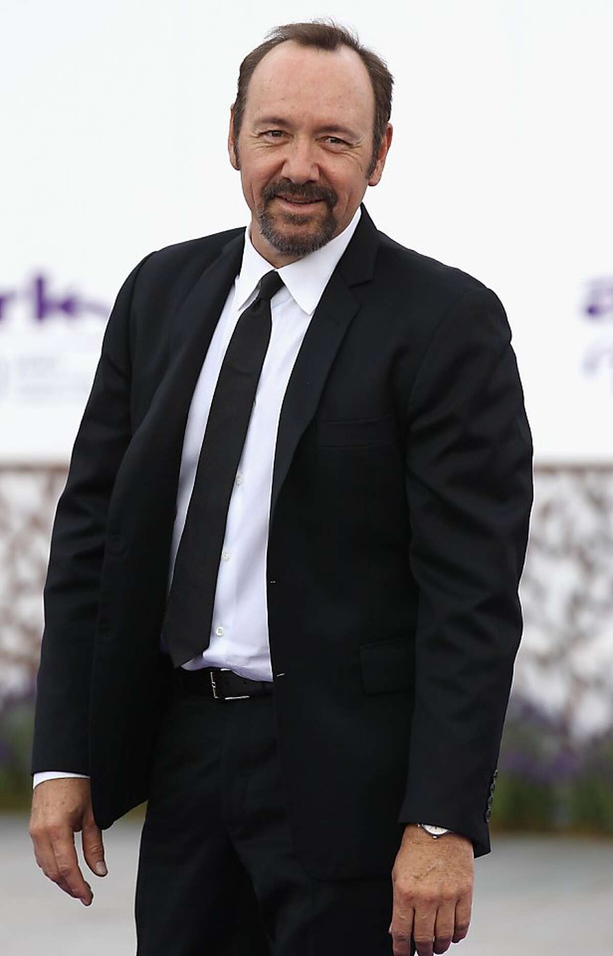 Kate sparkles at ARK gala