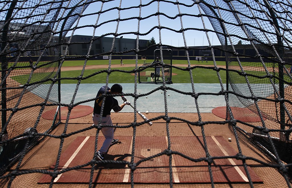 California Bears baseball team practices at Evans Diamond on the ...