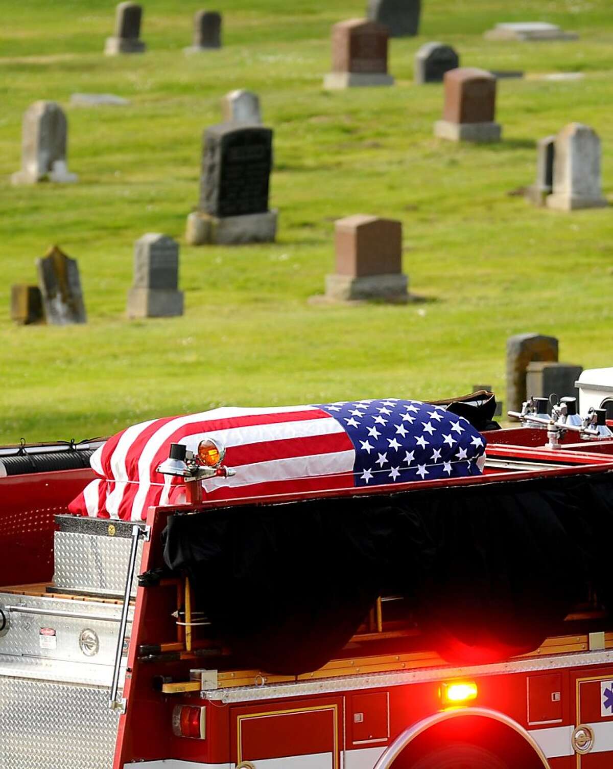 Thousands say goodbye to fallen S.F. firefighters