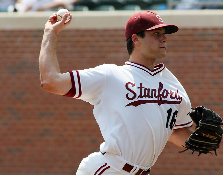 Stanford falls to North Carolina 7-5 in the NCAA college baseball ...