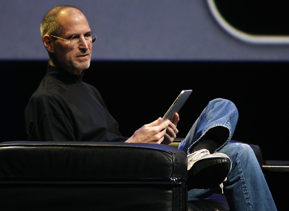 Year after transplant, Steve Jobs working hard