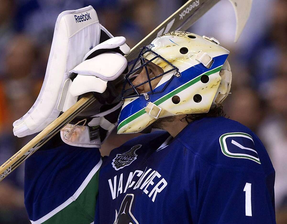 Canucks win in OT, take 2-0 lead on Bruins