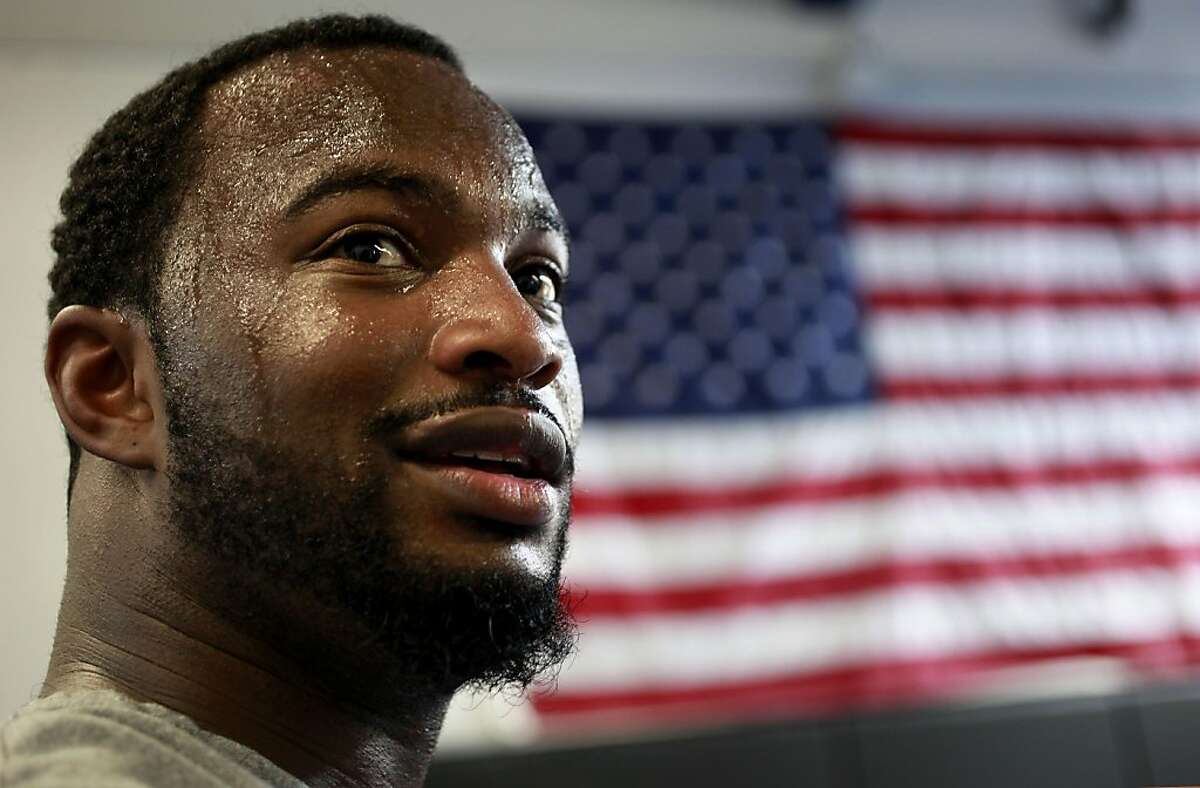 Raiders fullback has 'Better Dayz' in martial arts