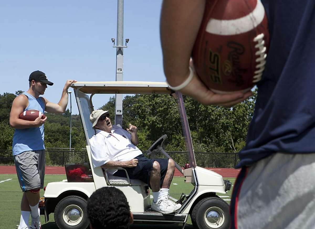 QB tutor Tom Martinez back from brink, on sideline
