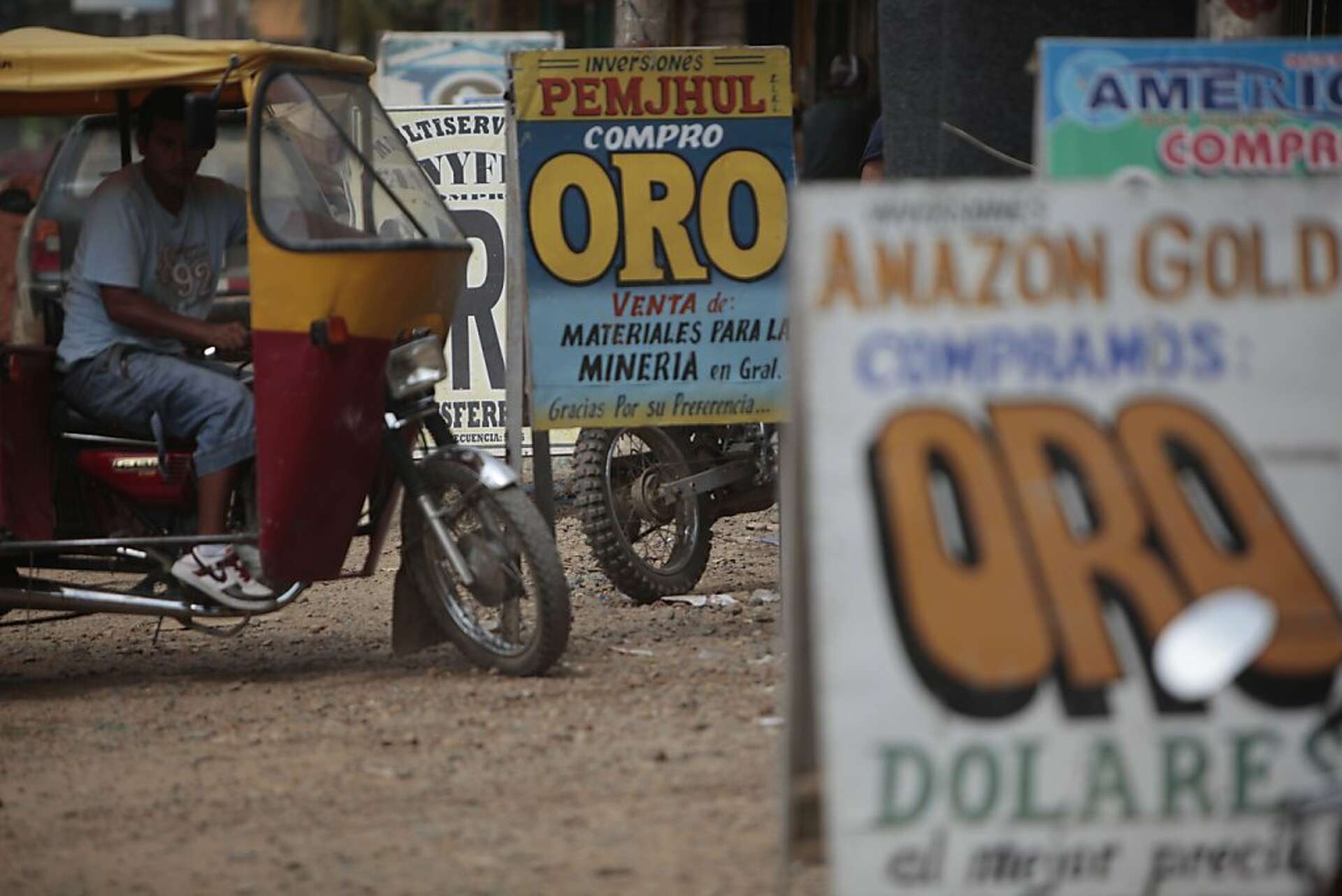 Gold rush brings heavy cost to Peru's environment