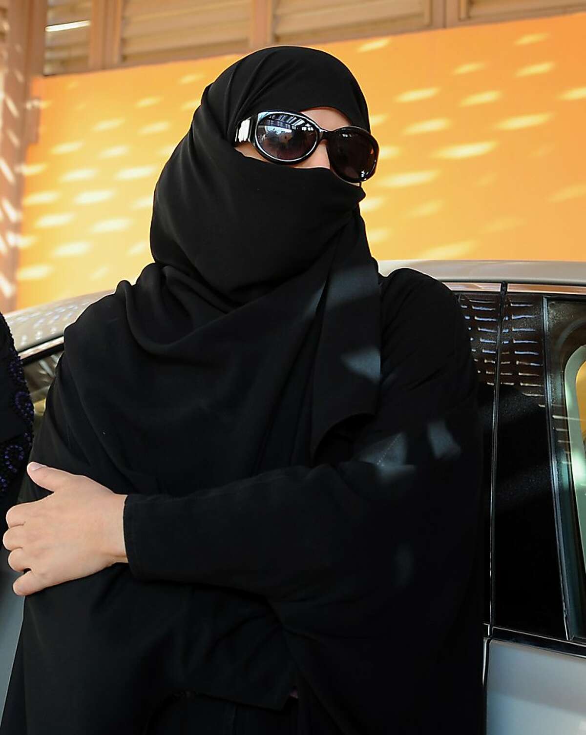 2 Saudi women stopped while driving in capital