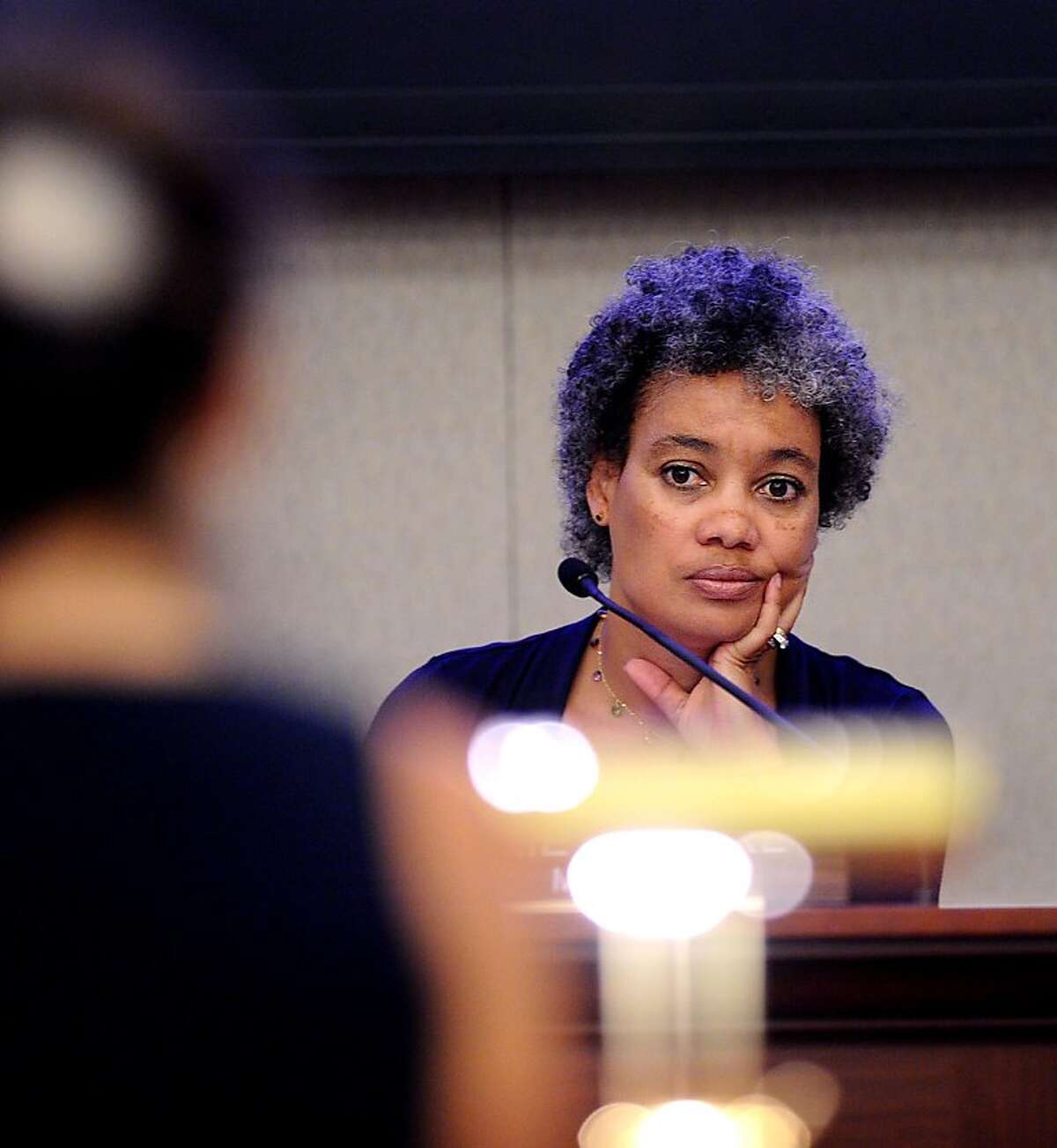 Alameda Council votes to OK firefighters' contract