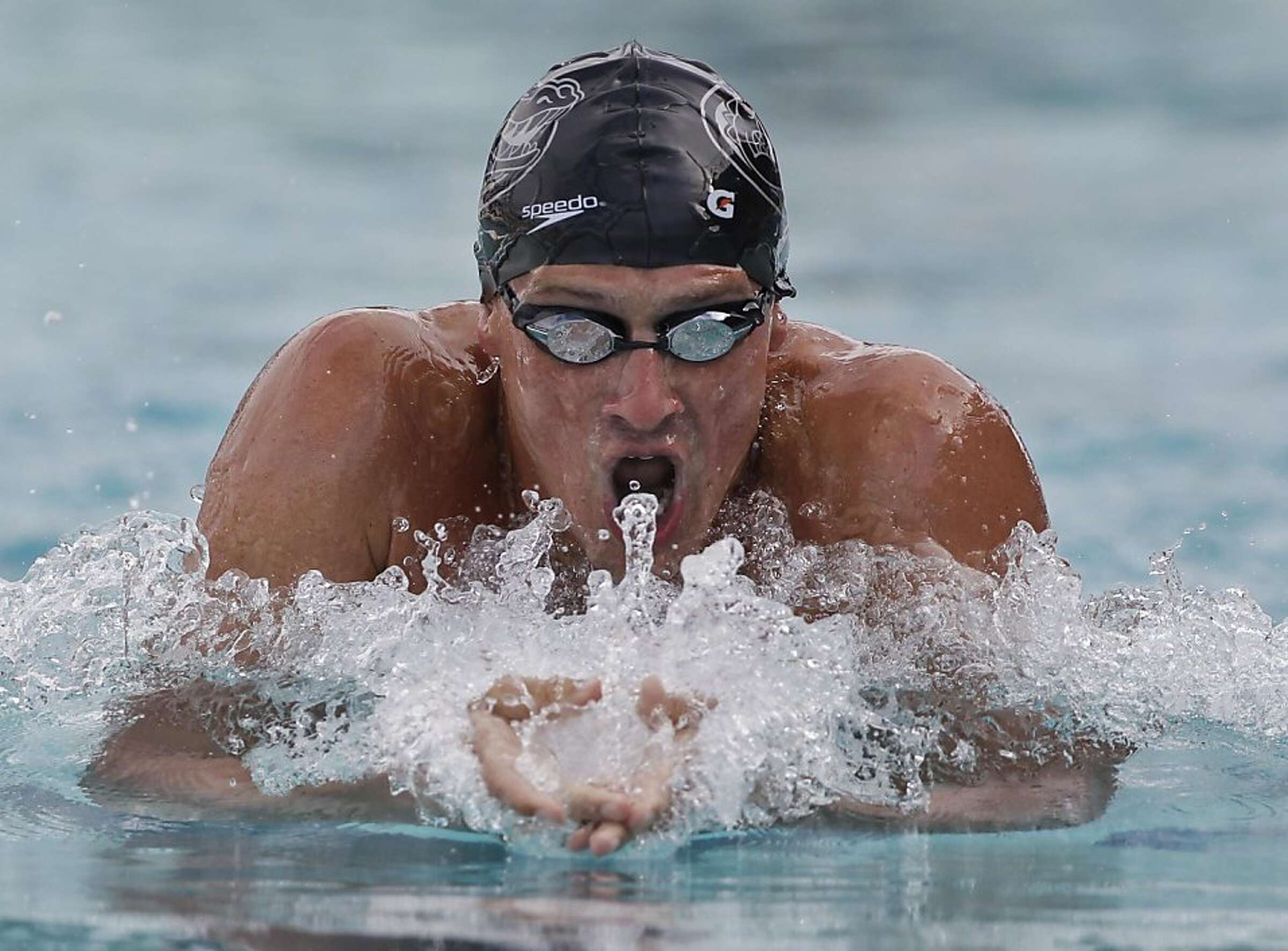 Michael Phelps wins backstroke in Santa Clara