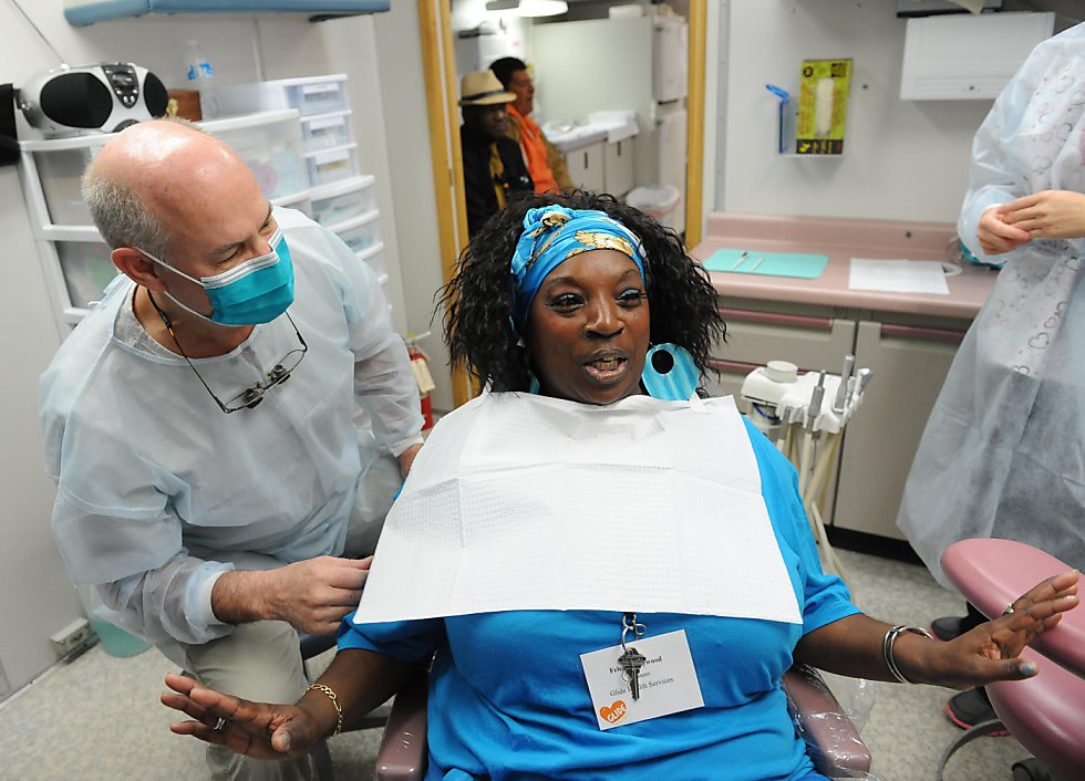 Free dental care gives uninsured a reason to smile