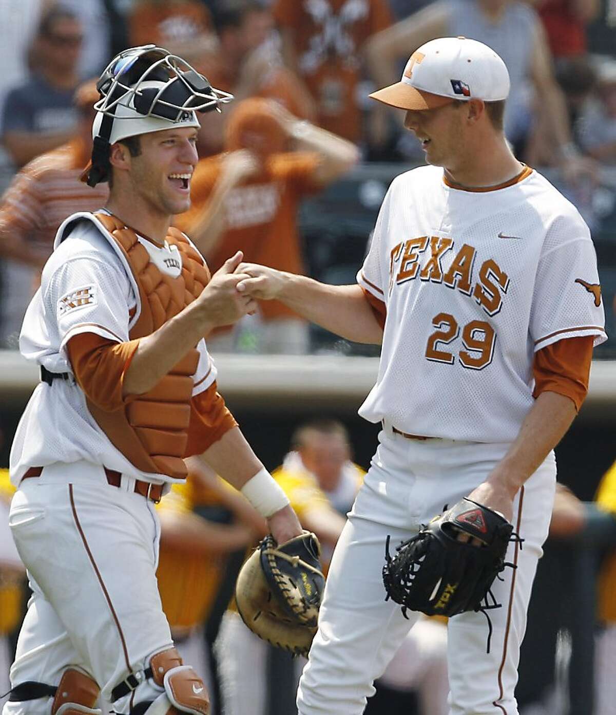 Cal baseball rallies past Baylor in 9th to advance