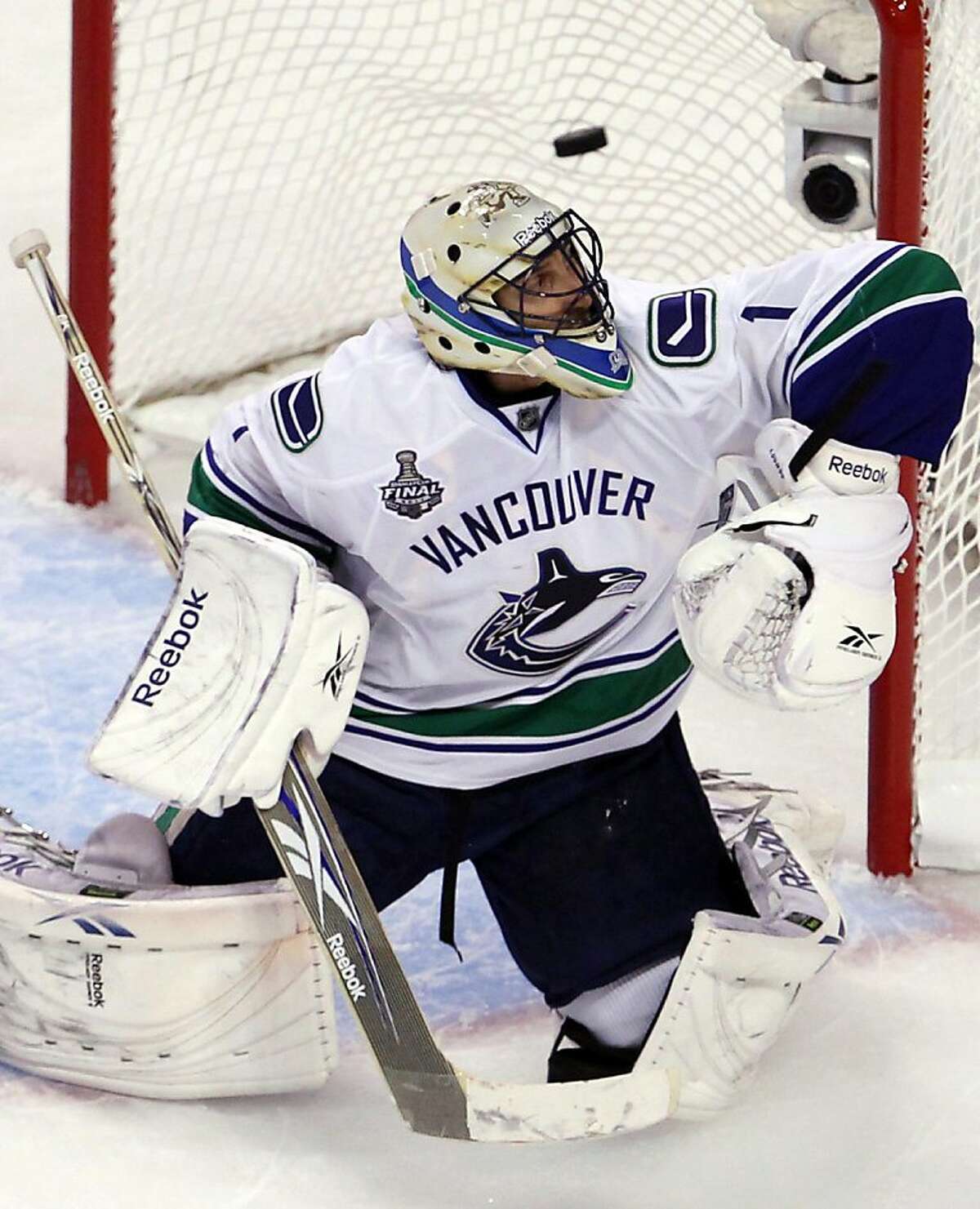 Bruins send Stanley Cup Finals to Vancouver