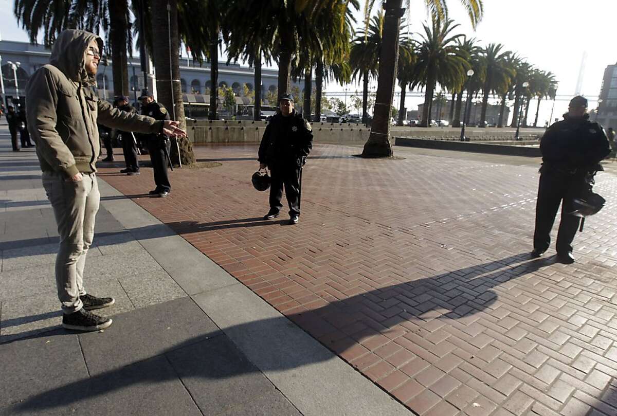 Occupy SF regroups after raid, clashes with cops