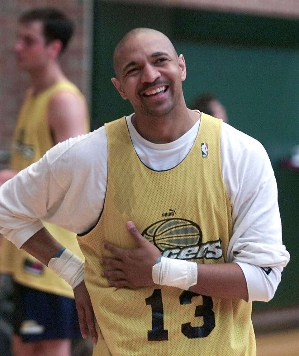 Warriors hire Mark Jackson as coach