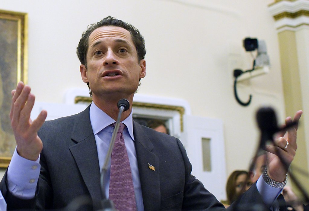Politicians flock to Twitter to reach constituents