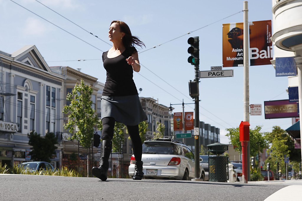 Bespoke creates prosthetic leg case using 3-D tech