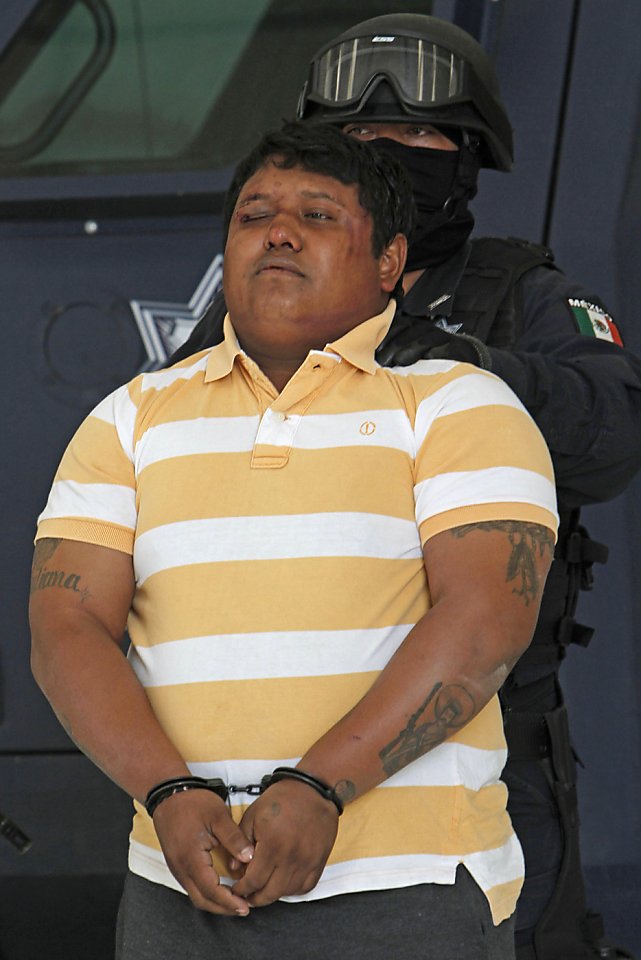 Many in Mexico's Michoacan fleeing violence