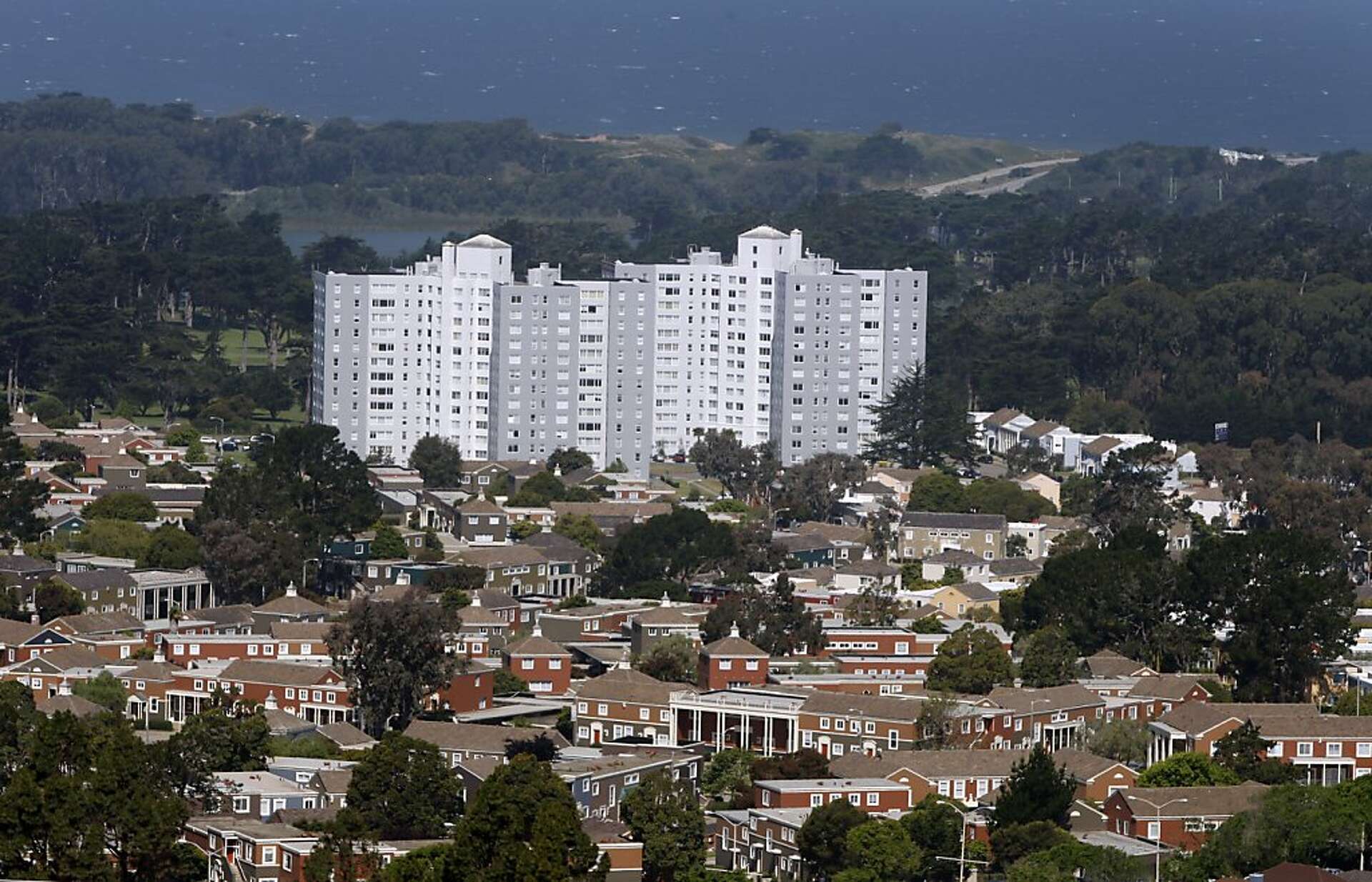 Parkmerced transformation wins approval