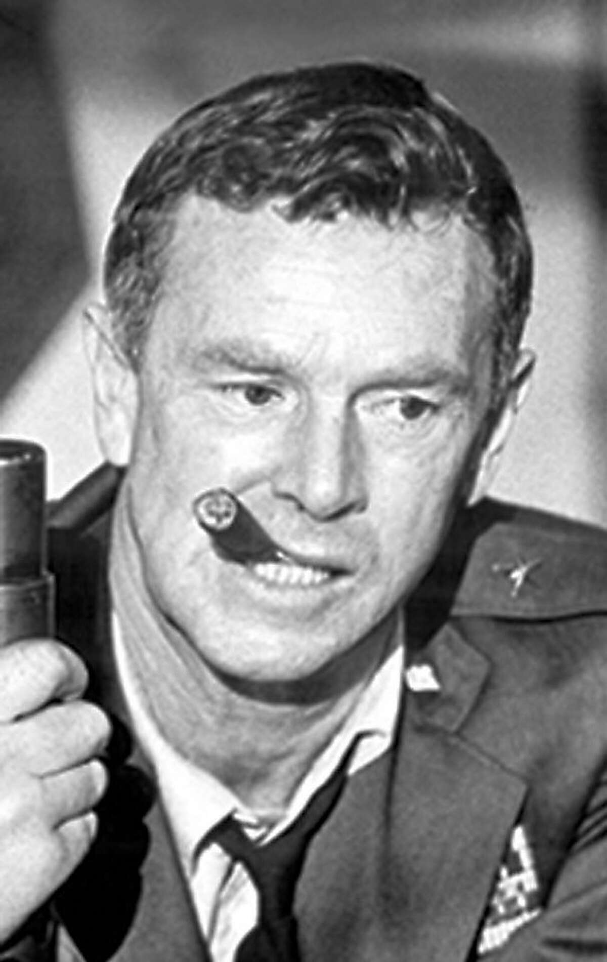 Sterling Hayden dies in Sausalito, May 24, 1986