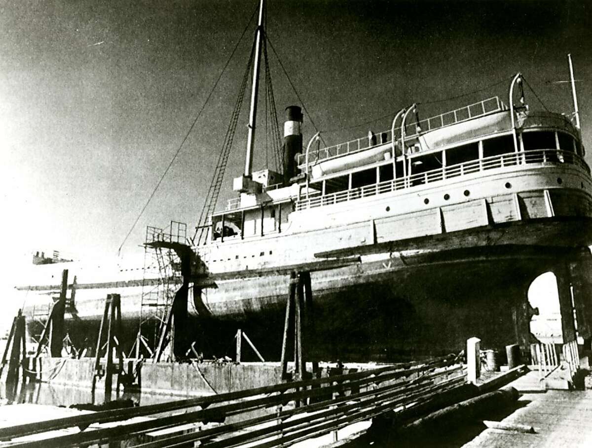 Lumber schooner Wapama, last of kind, is condemned