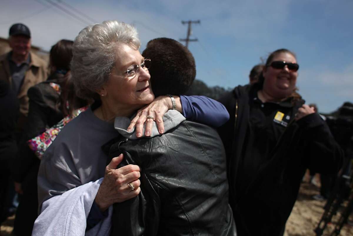 San Bruno blast: Retirees are first to rebuild