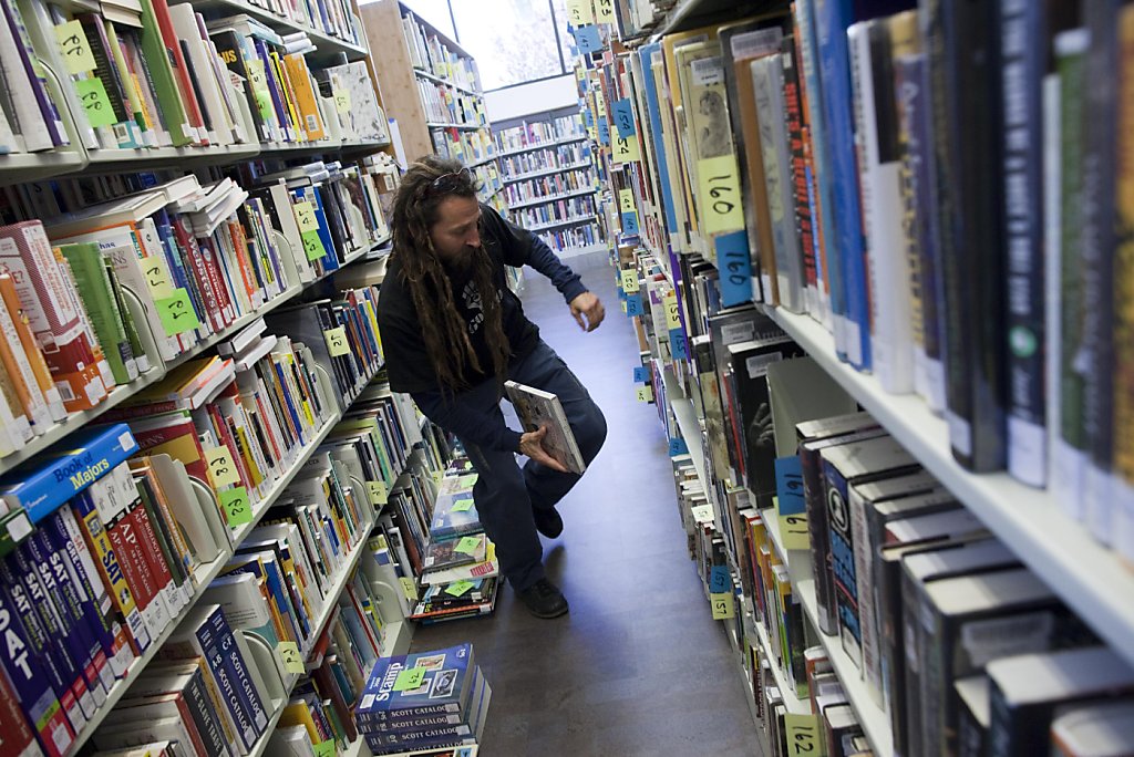 S.F.'s Merced branch library reopens after 2 years