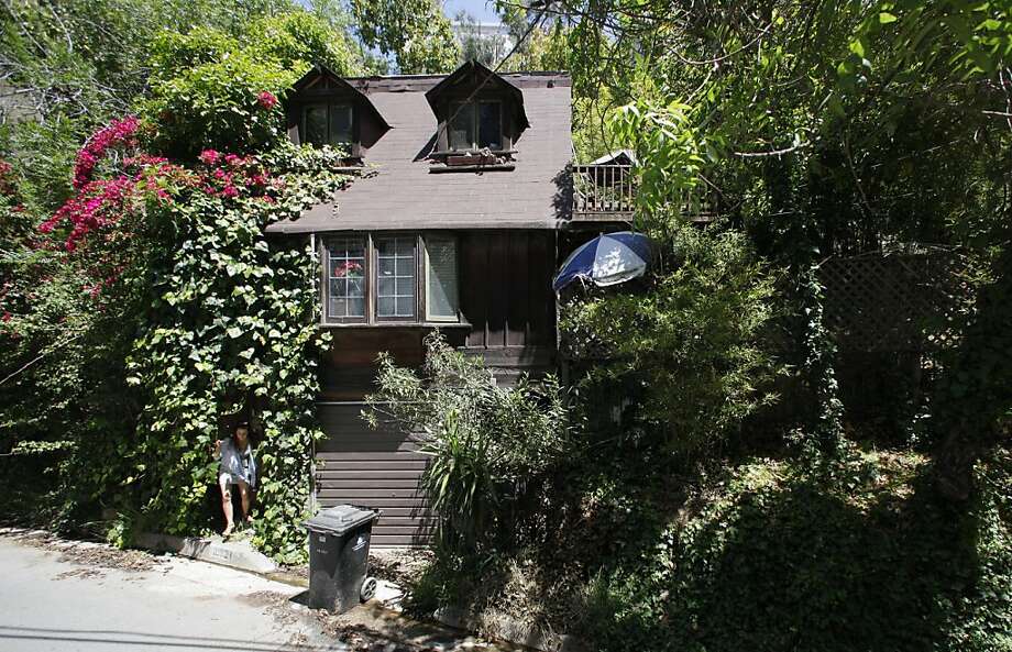 ID sought of body found in Yvette Vickers' L.A. home - SFGate