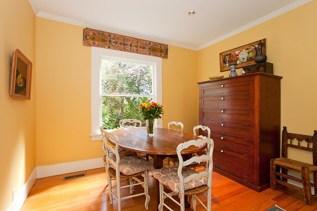 FEATURED OPEN HOMES / Ross