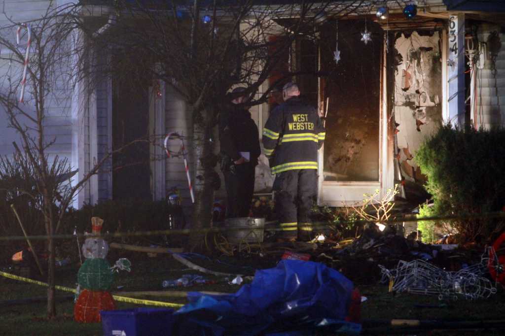 Cops: Teen set fire that killed dad, 2 brothers