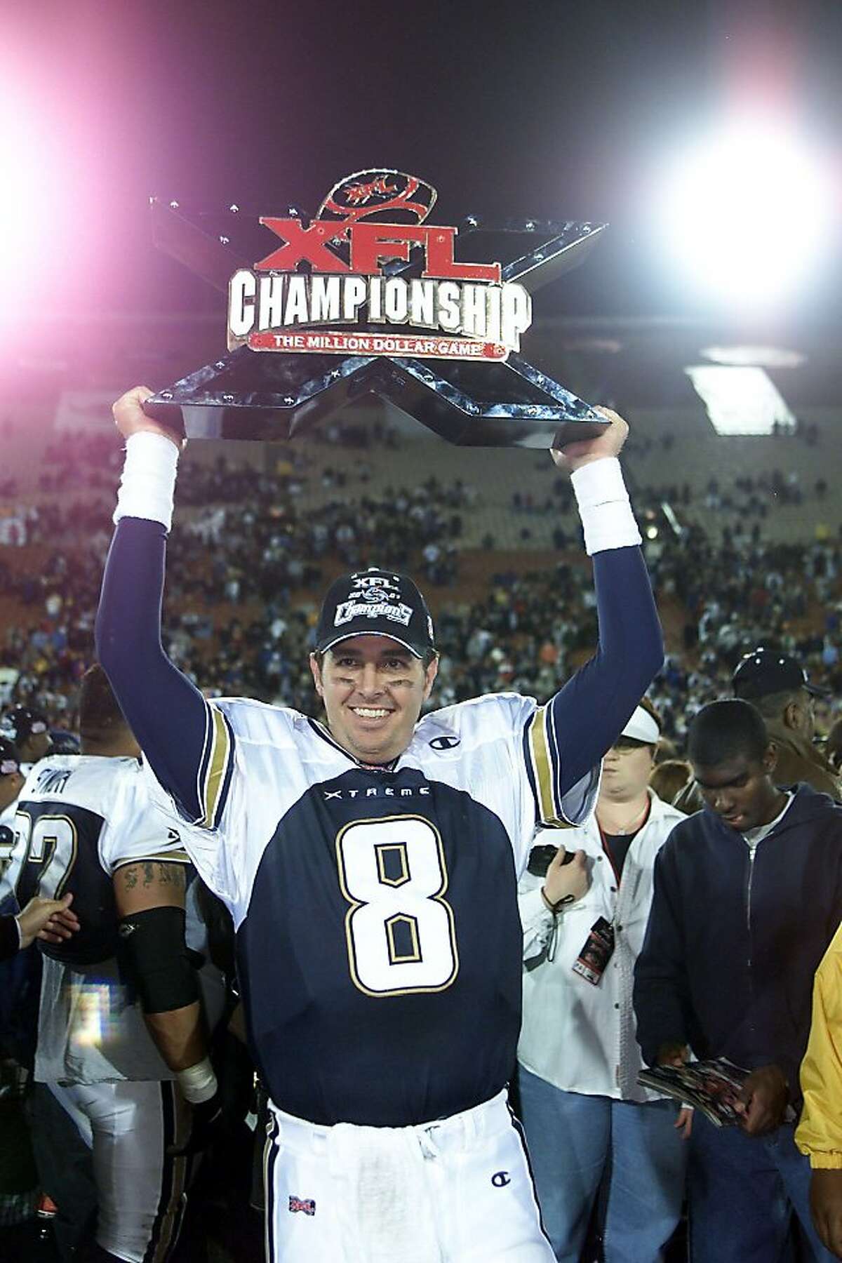 Remembering the XFL, a 1-and-done league in 2001