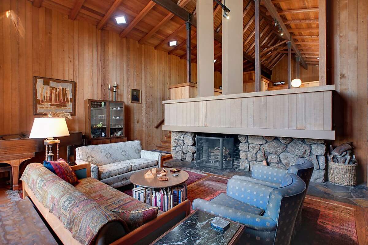 Berkeley hills home designed by Warren Callister