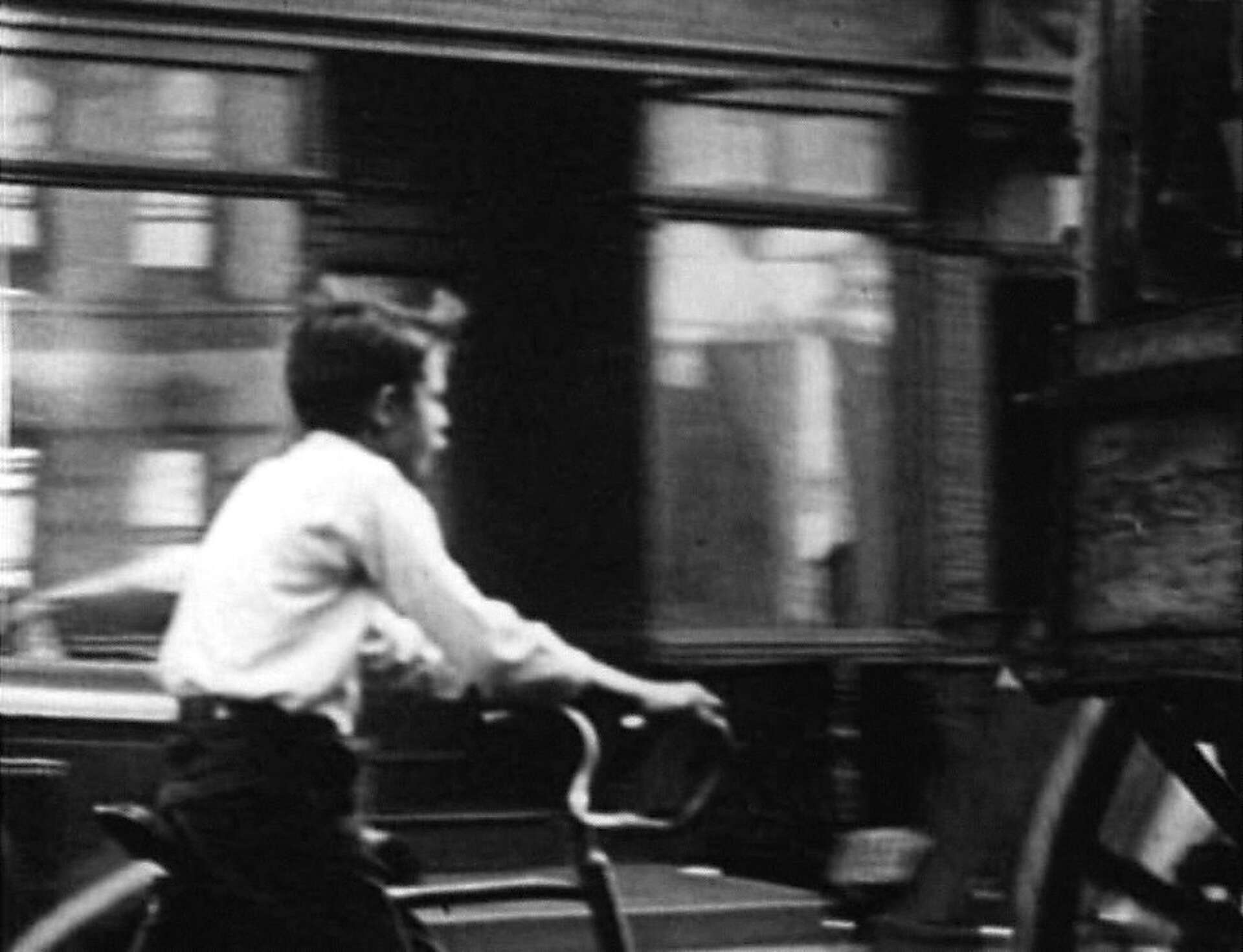 Helen Levitt, Leo Rubinfien review: Photographs