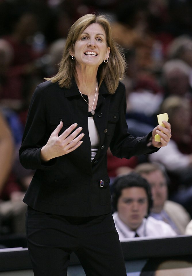 Joanne Boyle leaving Cal to coach at Virginia