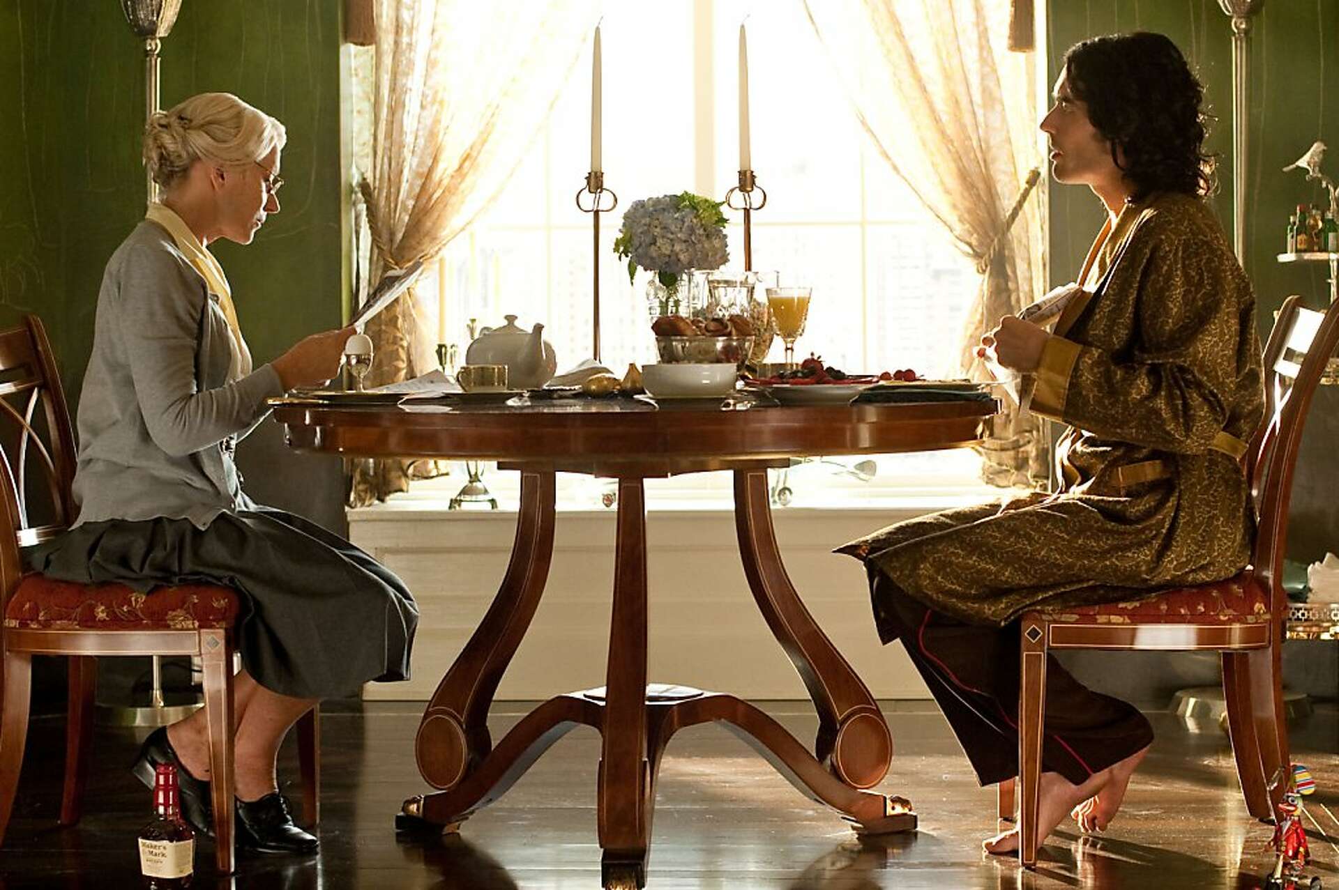 'Arthur' review: Happy drunk an alcoholic in 2011