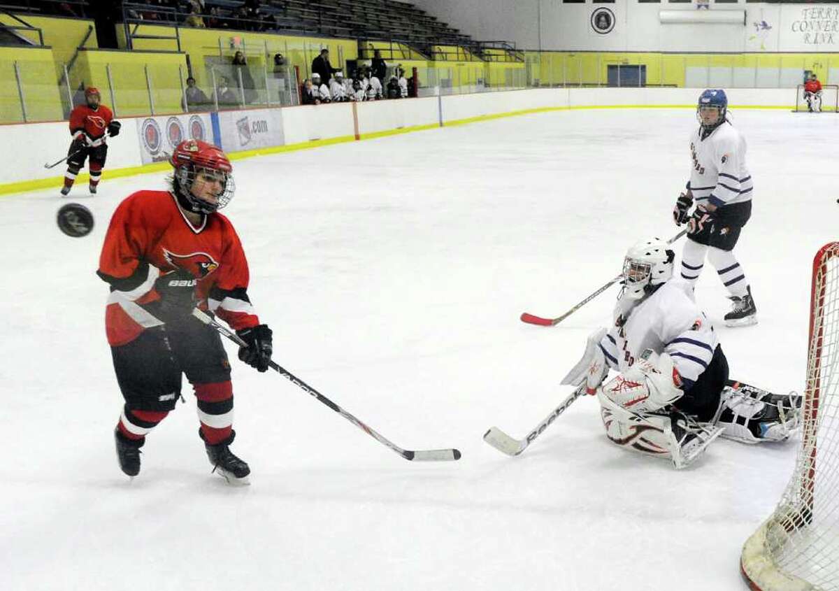 Greenwich girls hockey team wins laugher over Stamford/Westhill